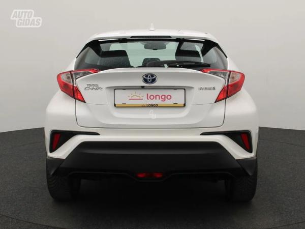 Balts Toyota C-HR 2018 Viļņa, ar dzinēja tilpumu 1.80 L un nobraukumu 196 tūkst. km par 15199 €, foto 5 vietnē AUTOMOTO.COM.LV