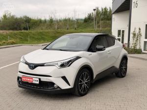 Белый Тойота C-HR 2018 в Вильнюс, объемом двигателя 1.80 л и пробегом 209 тыс. км за 13950 €, фото  на AUTOMOTO.COM.LV