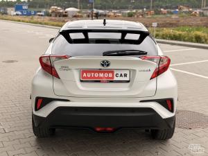 Белый Тойота C-HR 2018 в Вильнюс, объемом двигателя 1.80 л и пробегом 209 тыс. км за 13950 €, фото 7 на AUTOMOTO.COM.LV