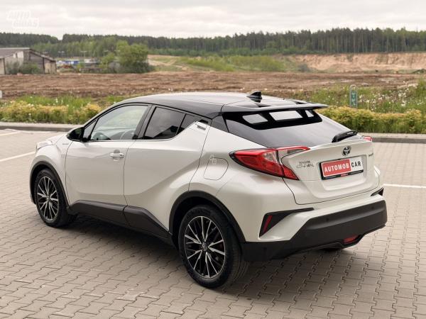 Белый Тойота C-HR 2018 в Вильнюс, объемом двигателя 1.80 л и пробегом 209 тыс. км за 13950 €, фото 7 на AUTOMOTO.COM.LV