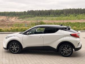 Белый Тойота C-HR 2018 в Вильнюс, объемом двигателя 1.80 л и пробегом 209 тыс. км за 13950 €, фото 9 на AUTOMOTO.COM.LV