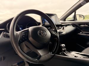 Белый Тойота C-HR 2018 в Вильнюс, объемом двигателя 1.80 л и пробегом 209 тыс. км за 13950 €, фото 13 на AUTOMOTO.COM.LV