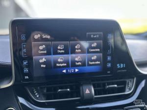 Белый Тойота C-HR 2018 в Вильнюс, объемом двигателя 1.80 л и пробегом 112 тыс. км за 17650 €, фото 15 на AUTOMOTO.COM.LV