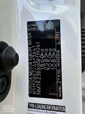 Белый Тойота C-HR 2018 в Вильнюс, объемом двигателя 1.80 л и пробегом 112 тыс. км за 17650 €, фото 21 на AUTOMOTO.COM.LV