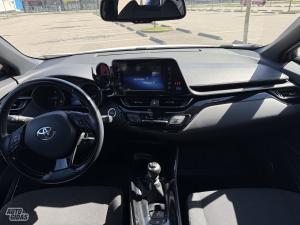 Белый Тойота C-HR 2018 в Клайпеда, объемом двигателя 1.20 л и пробегом 58 тыс. км за 14500 €, фото 8 на AUTOMOTO.COM.LV