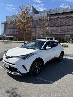 Белый Тойота C-HR 2018 в Клайпеда, объемом двигателя 1.20 л и пробегом 58 тыс. км за 14500 €, фото 9 на AUTOMOTO.COM.LV