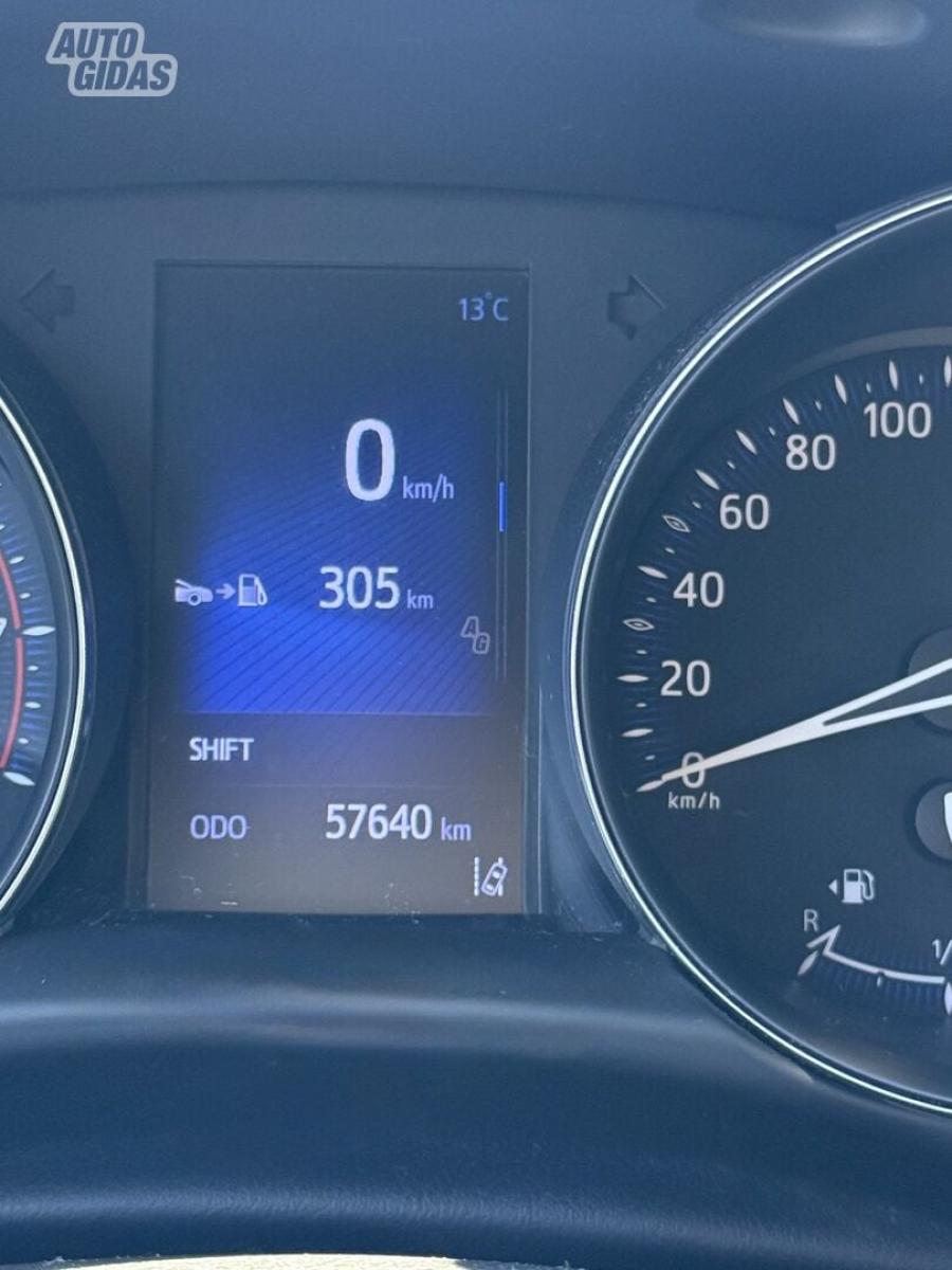 Белый Тойота C-HR 2018 в Клайпеда, объемом двигателя 1.20 л и пробегом 58 тыс. км за 14500 €, фото 11 на AUTOMOTO.COM.LV