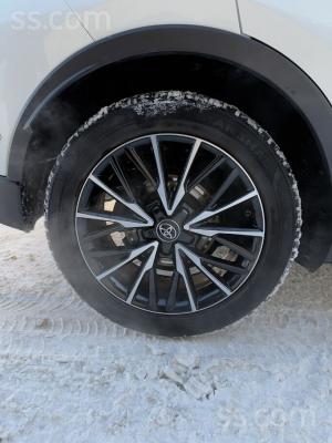 Balts Toyota C-HR 2018 Rīga, ar dzinēja tilpumu 1.80 L un nobraukumu 91 tūkst. km par 17200 €, foto 7 vietnē AUTOMOTO.COM.LV