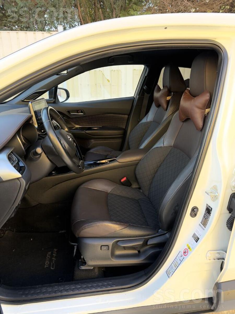 Balts Toyota C-HR 2018 Rīga, ar dzinēja tilpumu 1.80 L un nobraukumu 91 tūkst. km par 17200 €, foto 8 vietnē AUTOMOTO.COM.LV