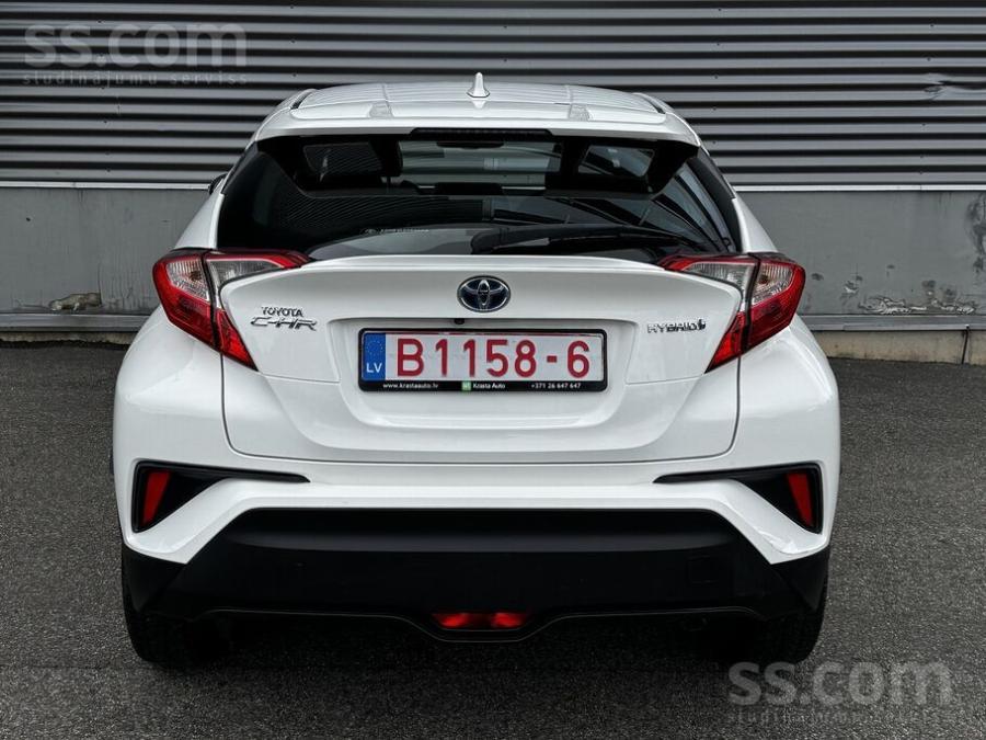 Balts Toyota C-HR 2018 Rīga, ar dzinēja tilpumu 1.80 L un nobraukumu 188 tūkst. km par 14900 €, foto 5 vietnē AUTOMOTO.COM.LV
