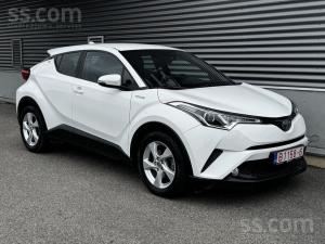 Balts Toyota C-HR 2018 Rīga, ar dzinēja tilpumu 1.80 L un nobraukumu 188 tūkst. km par 14900 €, foto 8 vietnē AUTOMOTO.COM.LV