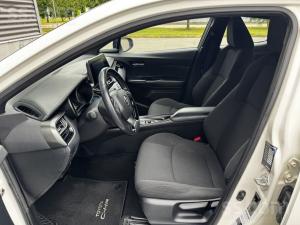Balts Toyota C-HR 2018 Rīga, ar dzinēja tilpumu 1.80 L un nobraukumu 188 tūkst. km par 14900 €, foto 10 vietnē AUTOMOTO.COM.LV