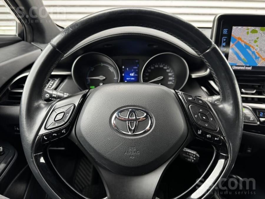 Balts Toyota C-HR 2018 Rīga, ar dzinēja tilpumu 1.80 L un nobraukumu 188 tūkst. km par 14900 €, foto 15 vietnē AUTOMOTO.COM.LV
