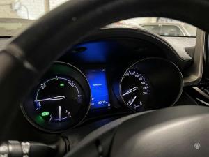 Белый Тойота C-HR 2018 в Клайпеда, объемом двигателя 1.80 л и пробегом 181 тыс. км за 15500 €, фото 4 на AUTOMOTO.COM.LV