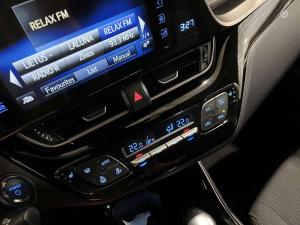 Белый Тойота C-HR 2018 в Клайпеда, объемом двигателя 1.80 л и пробегом 181 тыс. км за 15500 €, фото 9 на AUTOMOTO.COM.LV