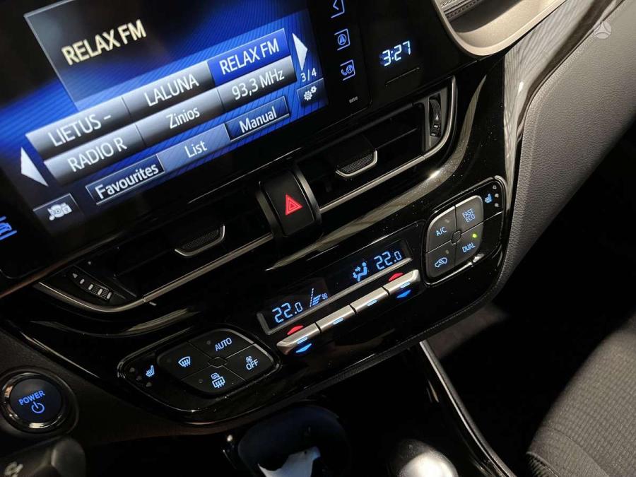 Белый Тойота C-HR 2018 в Клайпеда, объемом двигателя 1.80 л и пробегом 181 тыс. км за 15500 €, фото 9 на AUTOMOTO.COM.LV