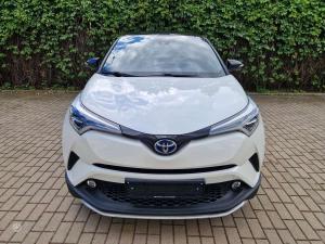 White Toyota C-HR 2018 in Vilnius, with an engine capacity of 1.80 L and mileage of 110 thousand km for 17650 €, photo 3 on AUTOMOTO.COM.LV