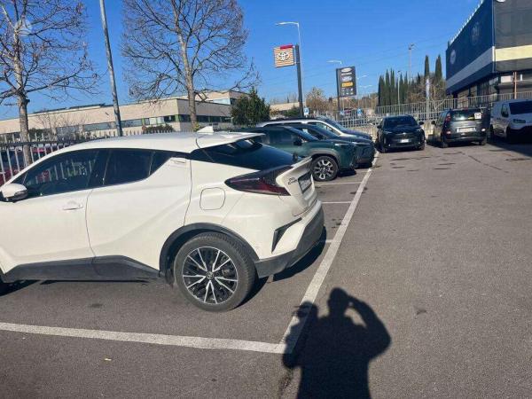 Balts Toyota C-HR 2018 Šauļi, ar dzinēja tilpumu 1.80 L un nobraukumu 136 tūkst. km par 16800 €, foto 5 vietnē AUTOMOTO.COM.LV