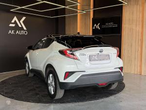 Белый Тойота C-HR 2018 в Каунас, объемом двигателя 1.80 л и пробегом 161 тыс. км за 17990 €, фото 9 на AUTOMOTO.COM.LV