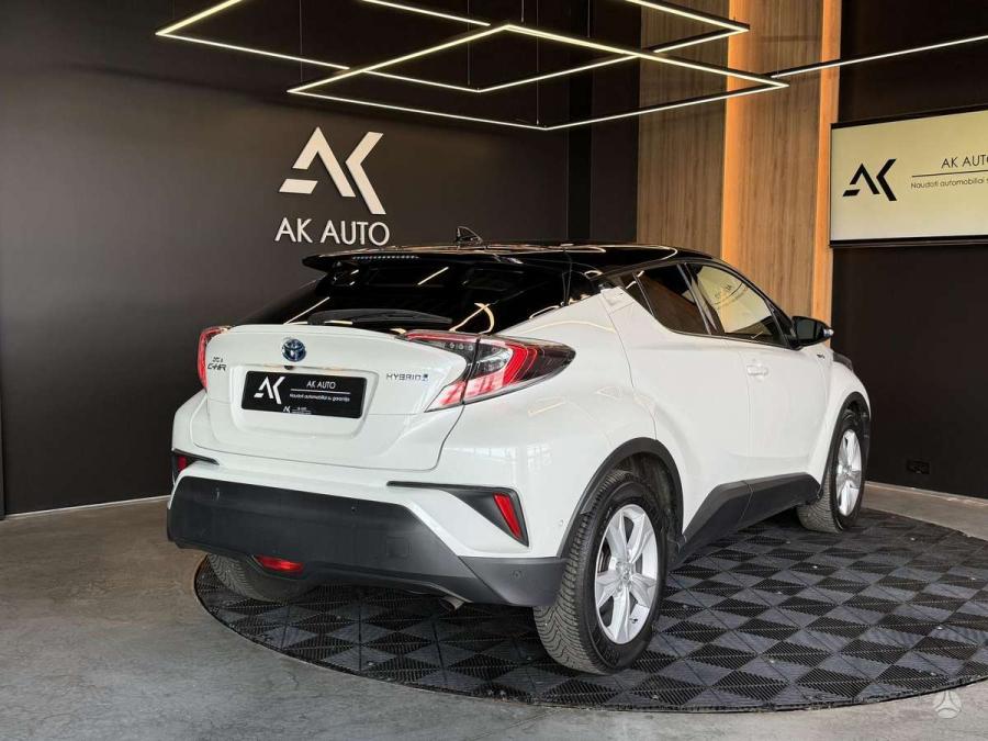 Белый Тойота C-HR 2018 в Каунас, объемом двигателя 1.80 л и пробегом 161 тыс. км за 17990 €, фото 11 на AUTOMOTO.COM.LV