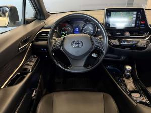 Белый Тойота C-HR 2018 в Каунас, объемом двигателя 1.80 л и пробегом 161 тыс. км за 17990 €, фото 16 на AUTOMOTO.COM.LV