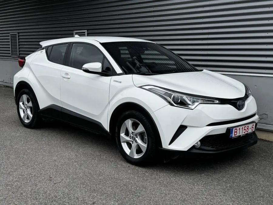 Белый Тойота C-HR 2018 в Рига, объемом двигателя 1.80 л и пробегом 188 тыс. км за 14900 €, фото 8 на AUTOMOTO.COM.LV