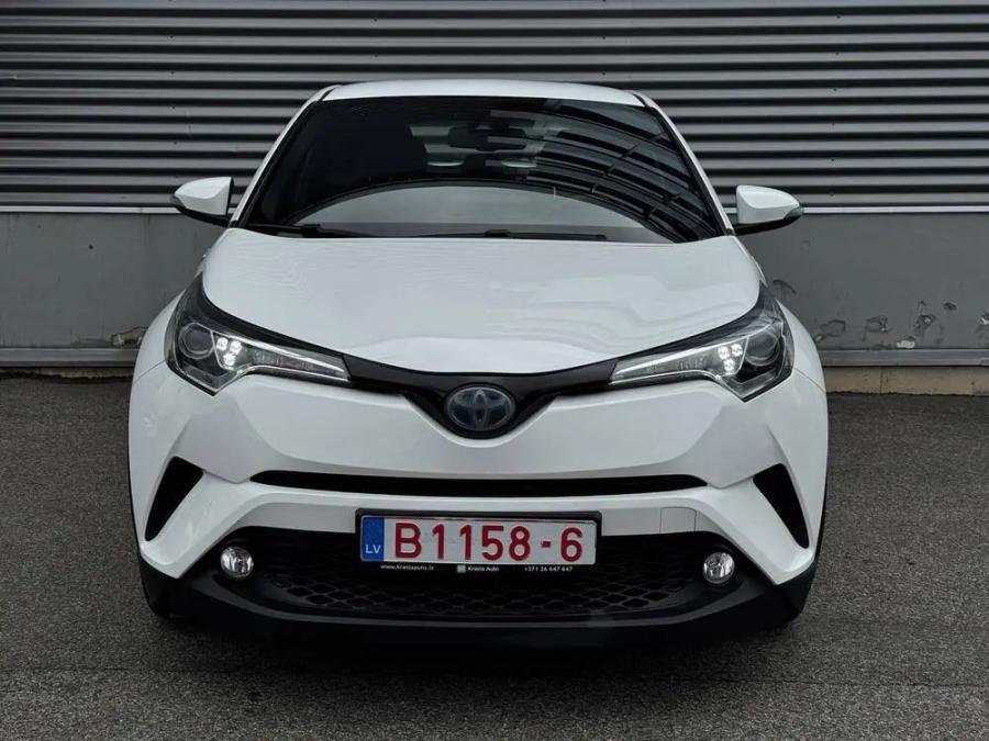 Белый Тойота C-HR 2018 в Рига, объемом двигателя 1.80 л и пробегом 188 тыс. км за 14900 €, фото 9 на AUTOMOTO.COM.LV