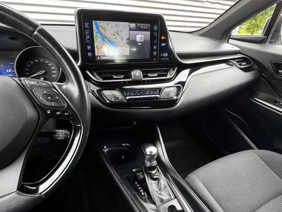 Белый Тойота C-HR 2018 в Рига, объемом двигателя 1.80 л и пробегом 188 тыс. км за 14900 €, фото 17 на AUTOMOTO.COM.LV