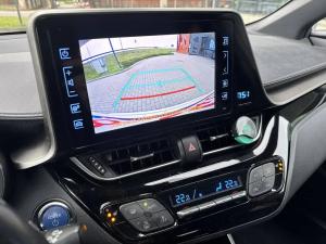 White Toyota C-HR 2018 in Daugavpils, with an engine capacity of 1.80 L and mileage of 110 thousand km for 15400 €, photo 20 on AUTOMOTO.COM.LV