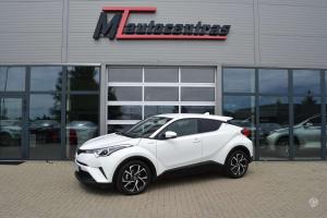 Белый Тойота C-HR 2018 в Вильнюс, объемом двигателя 1.80 л и пробегом 211 тыс. км за 15000 €, фото  на AUTOMOTO.COM.LV