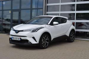 Белый Тойота C-HR 2018 в Вильнюс, объемом двигателя 1.80 л и пробегом 211 тыс. км за 15000 €, фото 3 на AUTOMOTO.COM.LV