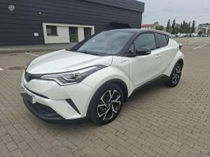 Белый Тойота C-HR 2018 в Каунас, объемом двигателя 1.80 л и пробегом 125 тыс. км за 16800 €, фото 3 на AUTOMOTO.COM.LV
