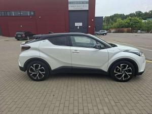 Белый Тойота C-HR 2018 в Каунас, объемом двигателя 1.80 л и пробегом 125 тыс. км за 16800 €, фото 5 на AUTOMOTO.COM.LV