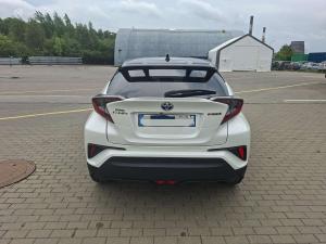 Белый Тойота C-HR 2018 в Каунас, объемом двигателя 1.80 л и пробегом 125 тыс. км за 16800 €, фото 8 на AUTOMOTO.COM.LV