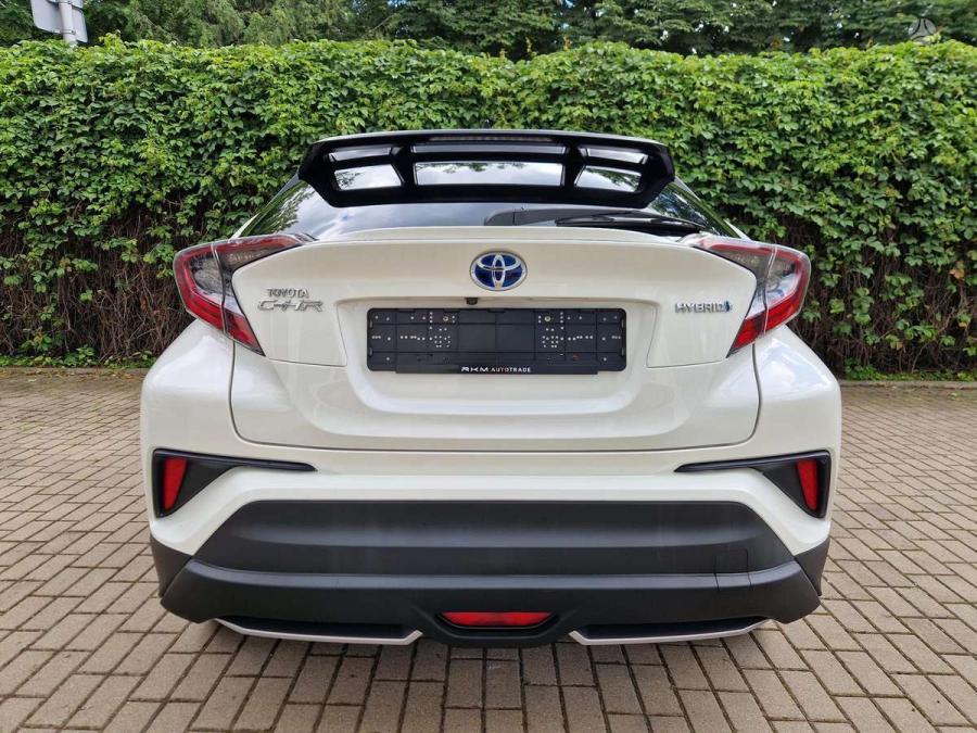 Balts Toyota C-HR 2018 Viļņa, ar dzinēja tilpumu 1.80 L un nobraukumu 110 tūkst. km par 17350 €, foto 9 vietnē AUTOMOTO.COM.LV