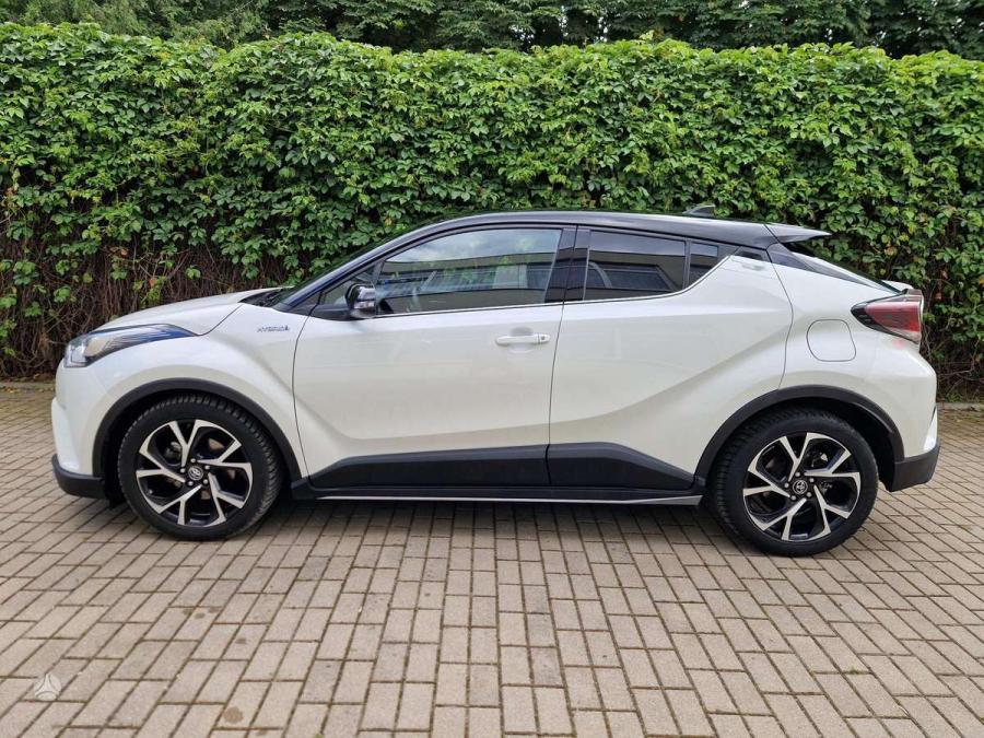 Balts Toyota C-HR 2018 Viļņa, ar dzinēja tilpumu 1.80 L un nobraukumu 110 tūkst. km par 17350 €, foto 11 vietnē AUTOMOTO.COM.LV