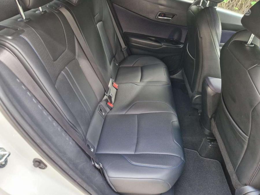 Balts Toyota C-HR 2018 Viļņa, ar dzinēja tilpumu 1.80 L un nobraukumu 110 tūkst. km par 17350 €, foto 26 vietnē AUTOMOTO.COM.LV