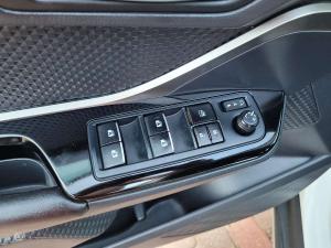 Balts Toyota C-HR 2018 Viļņa, ar dzinēja tilpumu 1.86 L un nobraukumu 187 tūkst. km par 15300 €, foto 18 vietnē AUTOMOTO.COM.LV