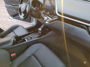 Balts Toyota C-HR 2018 Viļņa, ar dzinēja tilpumu 1.86 L un nobraukumu 187 tūkst. km par 15300 €, foto 24 vietnē AUTOMOTO.COM.LV