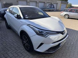 White Toyota C-HR 2018 in Taurage, with an engine capacity of 1.80 L and mileage of 136 thousand km for 9900 €, photo  on AUTOMOTO.COM.LV