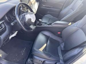 White Toyota C-HR 2018 in Taurage, with an engine capacity of 1.80 L and mileage of 136 thousand km for 9900 €, photo 7 on AUTOMOTO.COM.LV