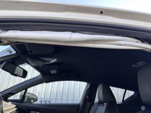 White Toyota C-HR 2018 in Taurage, with an engine capacity of 1.80 L and mileage of 136 thousand km for 9900 €, photo 11 on AUTOMOTO.COM.LV