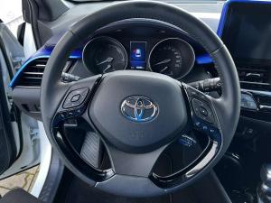 Белый Тойота C-HR 2018 в Вильнюс, объемом двигателя 1.80 л и пробегом 110 тыс. км за 16950 €, фото 16 на AUTOMOTO.COM.LV