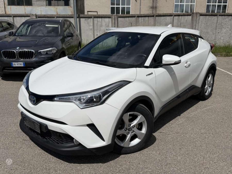 Balts Toyota C-HR 2018 Viļņa, ar dzinēja tilpumu 1.80 L un nobraukumu 261 tūkst. km par 11900 €, foto 3 vietnē AUTOMOTO.COM.LV