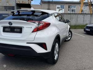 Balts Toyota C-HR 2018 Viļņa, ar dzinēja tilpumu 1.80 L un nobraukumu 261 tūkst. km par 11900 €, foto 11 vietnē AUTOMOTO.COM.LV