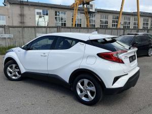 Balts Toyota C-HR 2018 Viļņa, ar dzinēja tilpumu 1.80 L un nobraukumu 261 tūkst. km par 11900 €, foto 15 vietnē AUTOMOTO.COM.LV