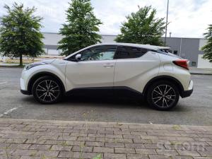 Белый Тойота C-HR 2018 в Рига, объемом двигателя 1.80 л и пробегом 104 тыс. км за 17300 €, фото 5 на AUTOMOTO.COM.LV