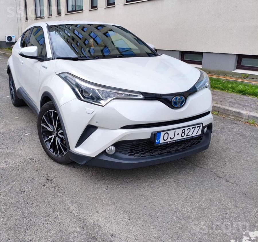 Белый Тойота C-HR 2018 в Рига, объемом двигателя 1.80 л и пробегом 104 тыс. км за 17300 €, фото 11 на AUTOMOTO.COM.LV