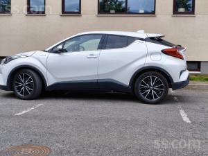 Белый Тойота C-HR 2018 в Рига, объемом двигателя 1.80 л и пробегом 104 тыс. км за 17300 €, фото 17 на AUTOMOTO.COM.LV
