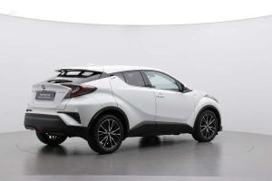White Toyota C-HR 2018 in Vilnius, with an engine capacity of 1.80 L and mileage of 134 thousand km for 20500 €, photo 4 on AUTOMOTO.COM.LV